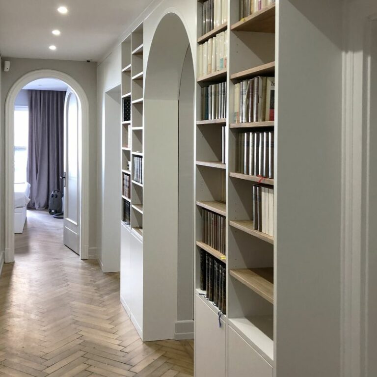 Mur de rangement sur mesure : 8 idées pour vous aider à l'aménager ...